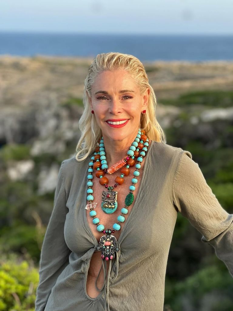 Belén Rueda acierta dos veces en la boda de su hija: look bohemio en la ...