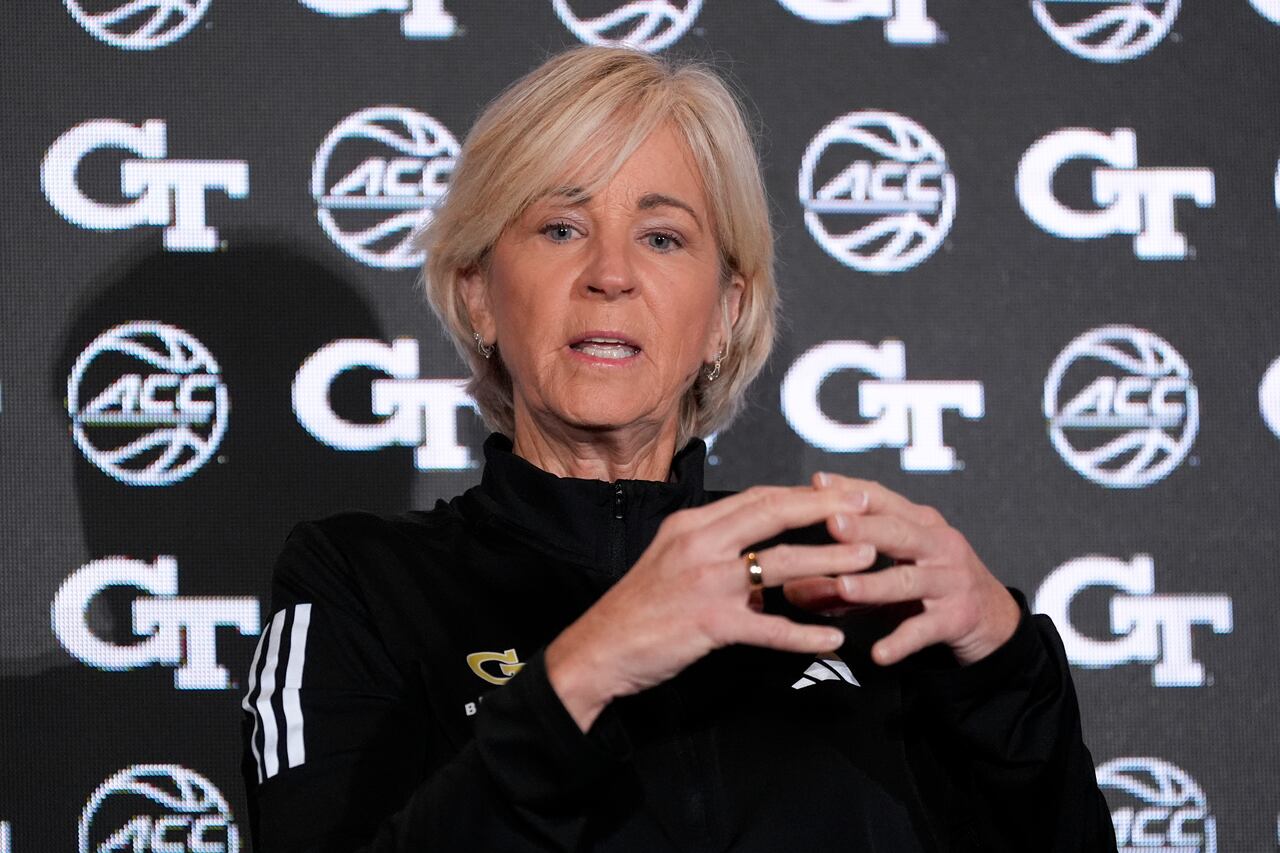 Can new coach Nell Fortner solve the mystery that is Canada's women's ...