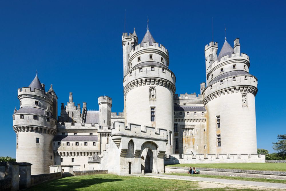 20 Fairy Tale Castles Hidden in European Forests