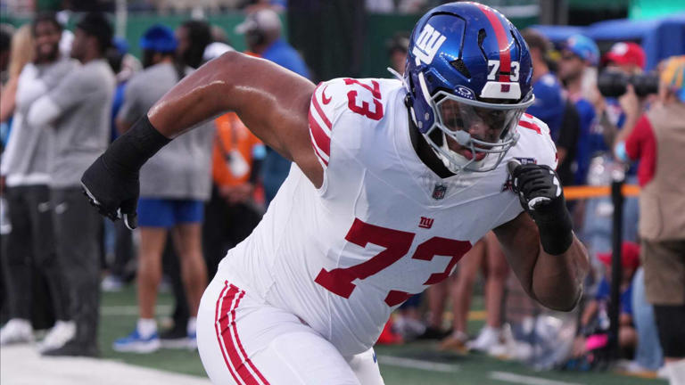 Giants pleased with Evan Neal's progress in move from tackle to guard