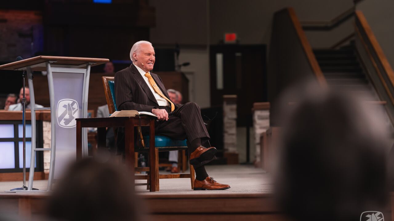 Special prayer service for Jimmy Swaggart