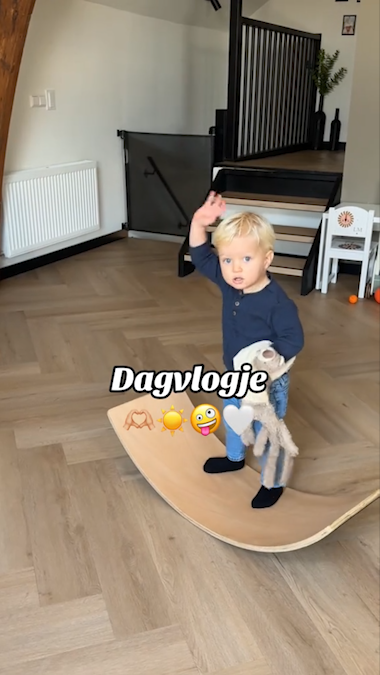 Mama VLOG – Wat Was Onze Kleine Vandaag Vrolijk en Vol Energie!