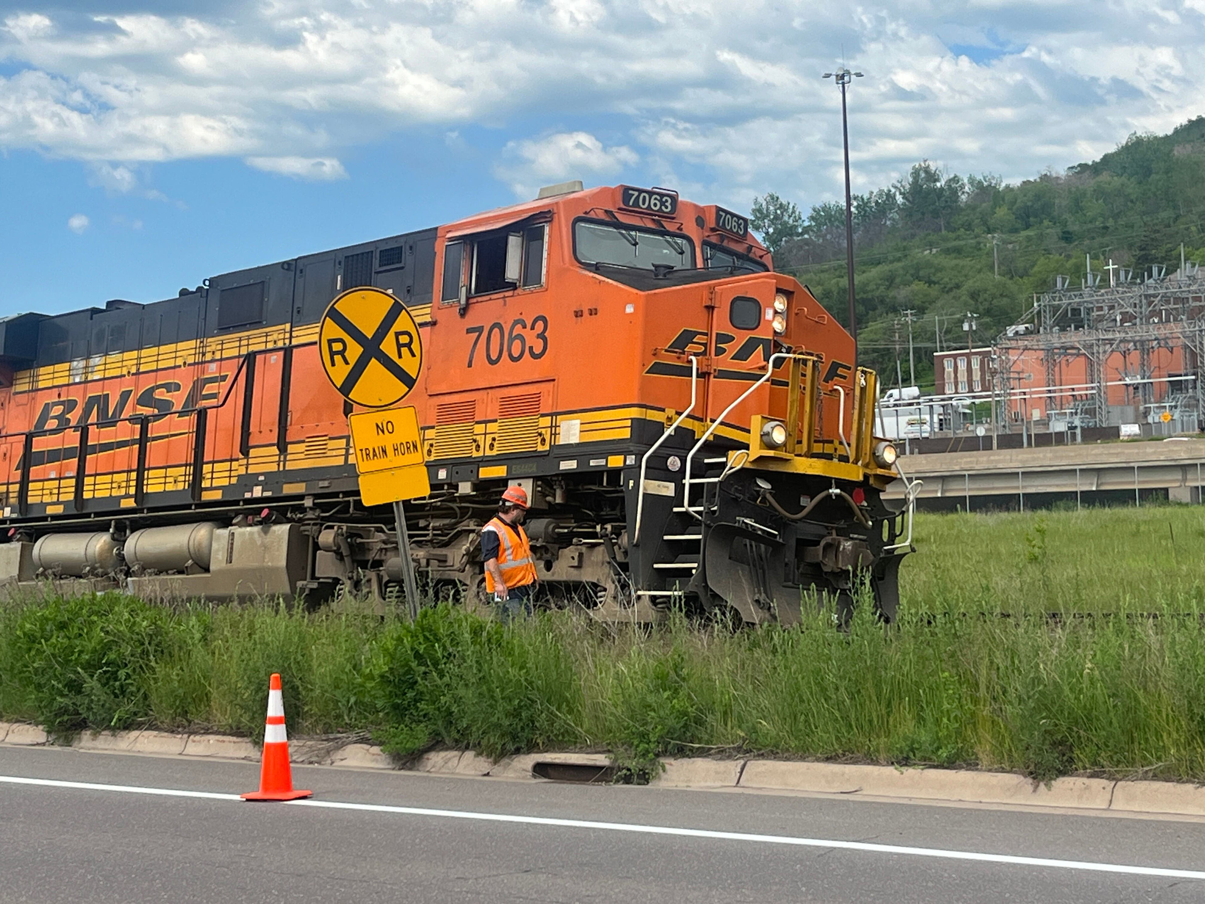 Roughly two dozen workers laid off at BNSF yards in Lincoln, Alliance