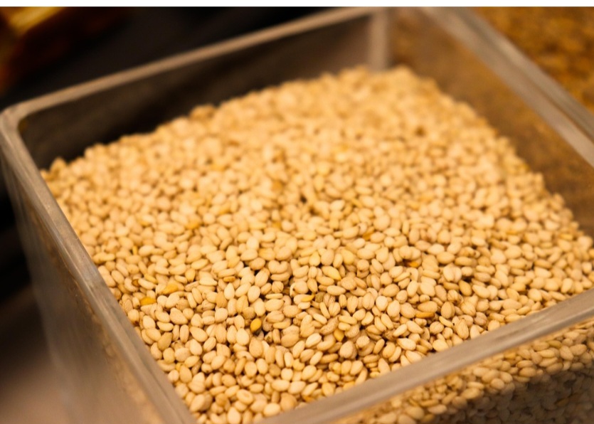Leite de gergelim conquista espaço pelo valor nutricional e versatilidade
