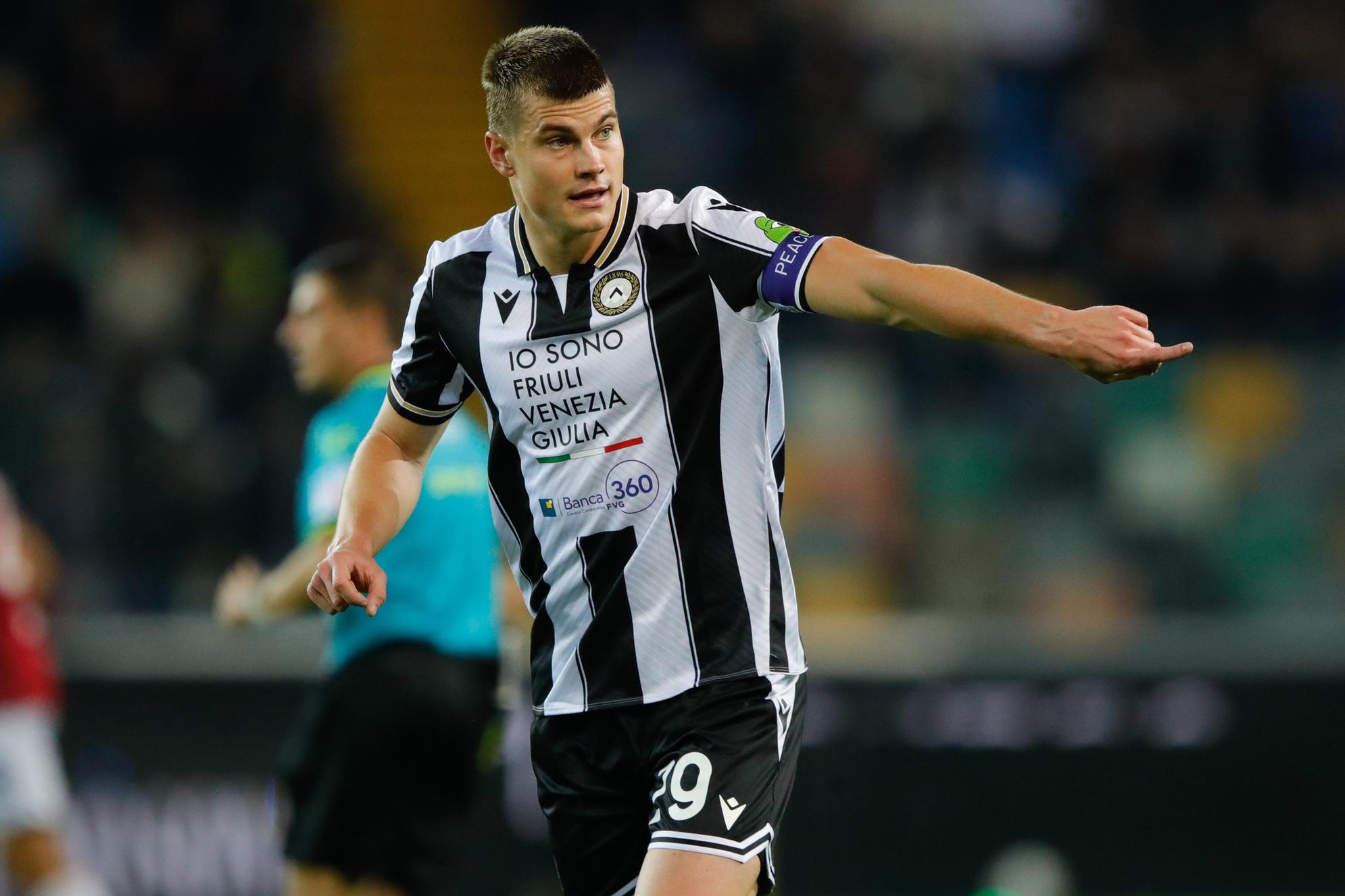 Leeds United close to sealing deal for key summer target plus left-back ...