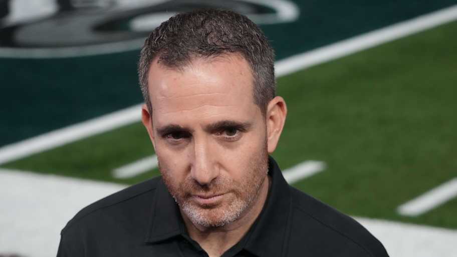 Eagles fans are divided after Howie Roseman passes on signing All-Pro CB