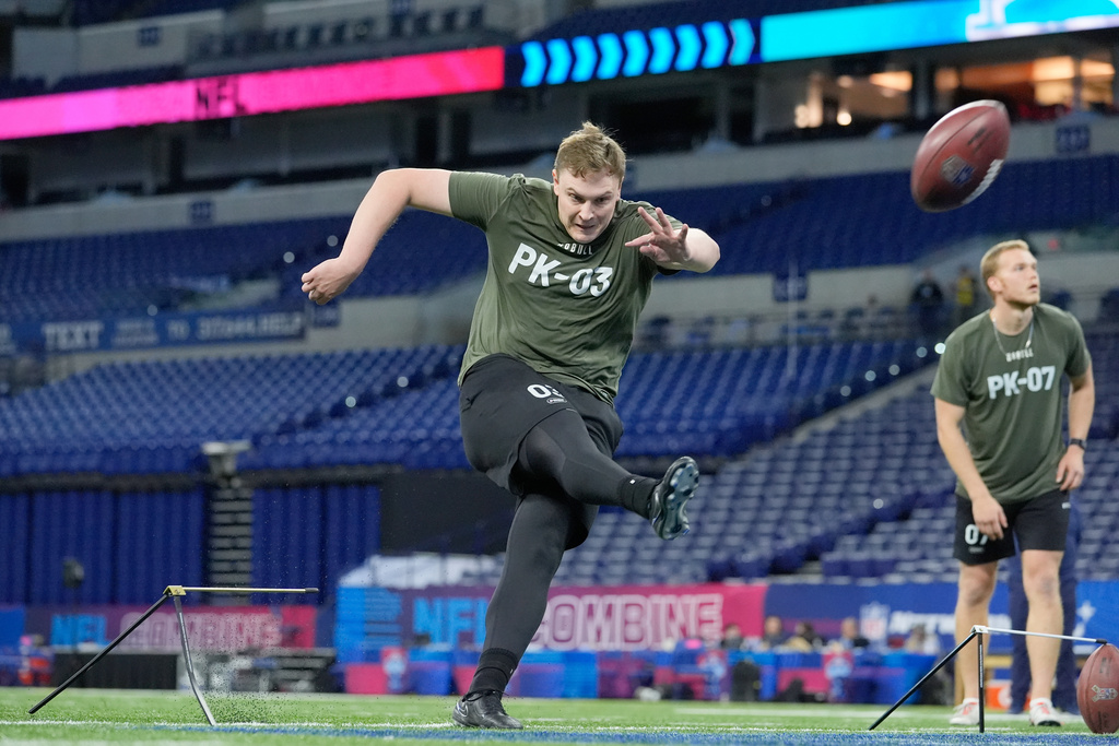 Jets sign 'The Thiccer Kicker' Harrison Mevis and release veteran ...