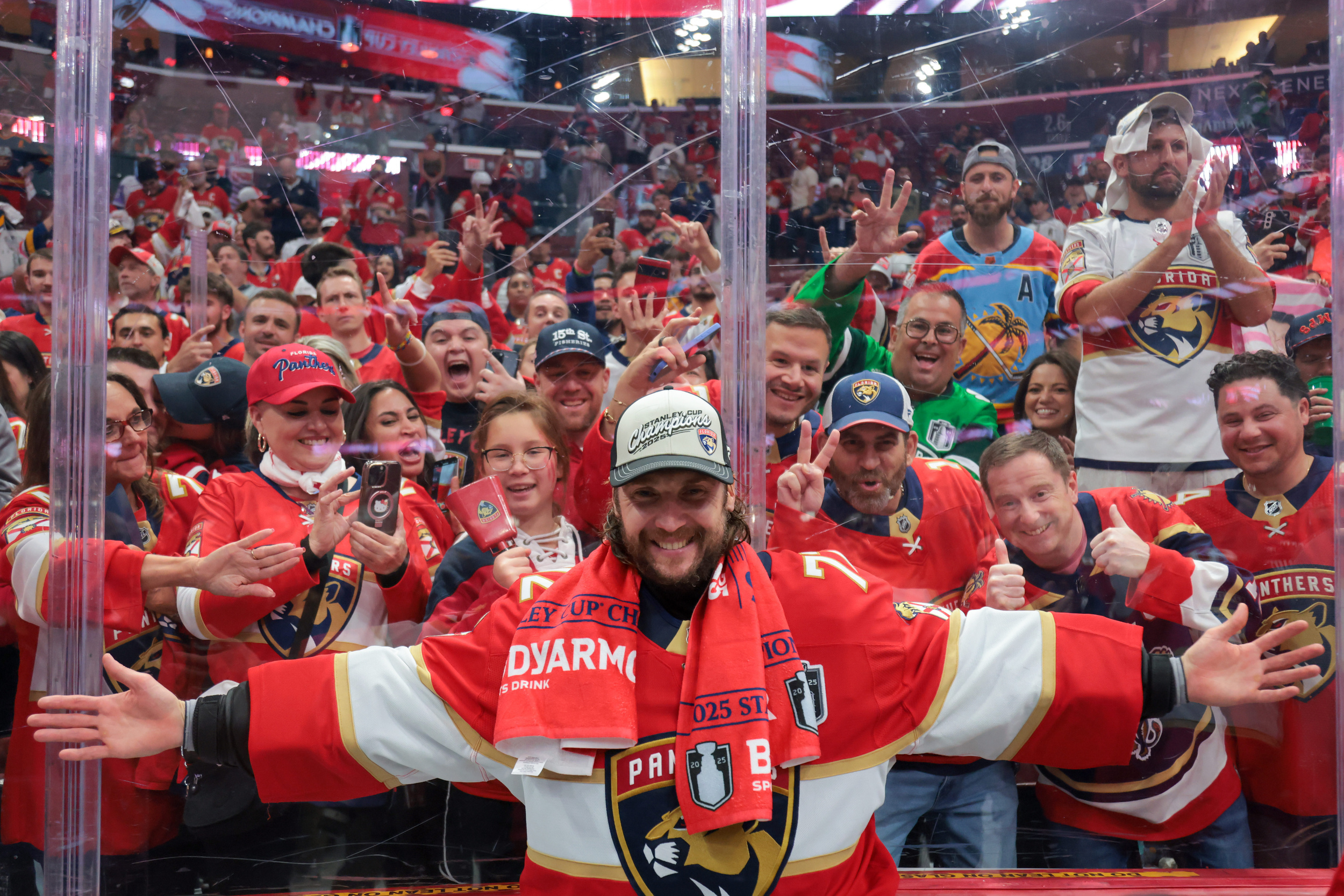 Florida Panthers go crazy celebrating at Elbo Room