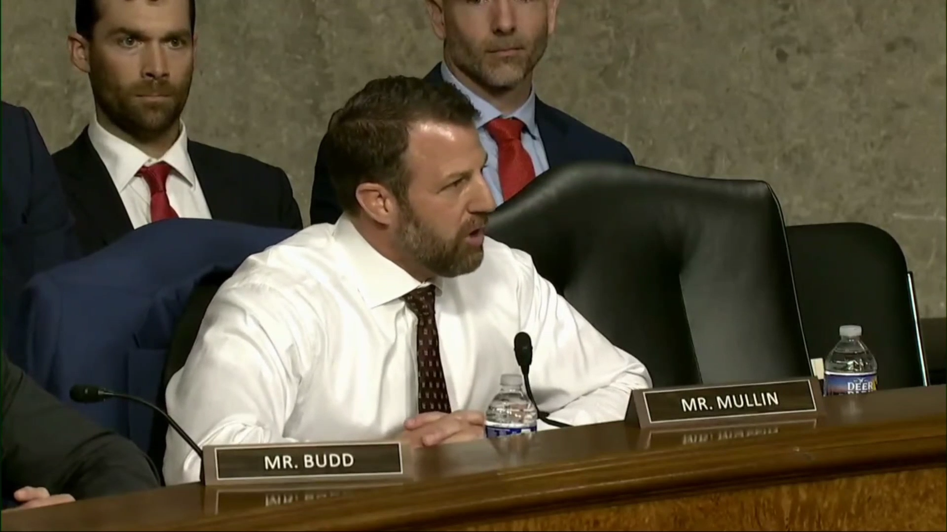 'Who Was In Charge?': GOP Sen. Markwayne Mullin Embarrasses Himself ...