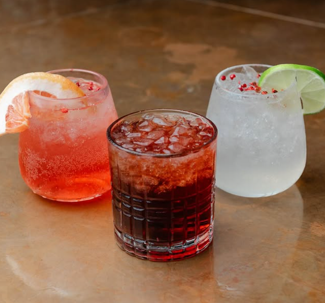 Bar with ‘cold drinks, hot food, good hangs' is replacing a Kansas City ...