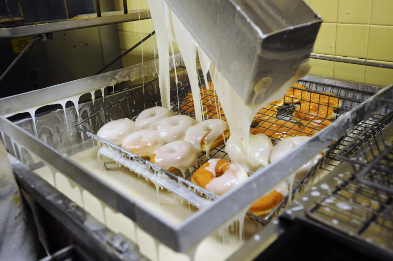 Donald's Donuts named best donut shop in the nation by USA TODAY 10BEST ...