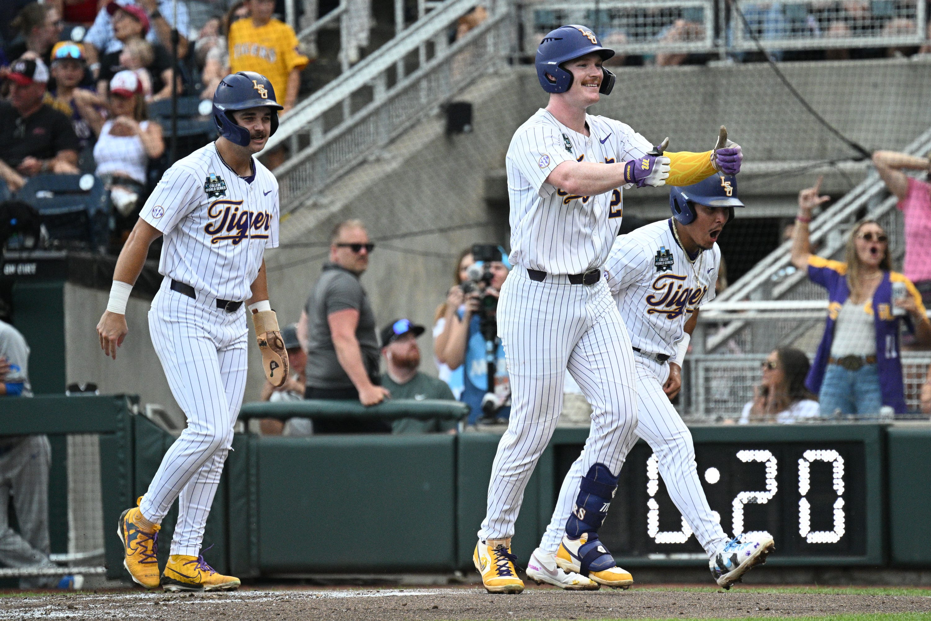 Play by play: LSU baseball gets walk-off win vs. Arkansas to earn trip ...