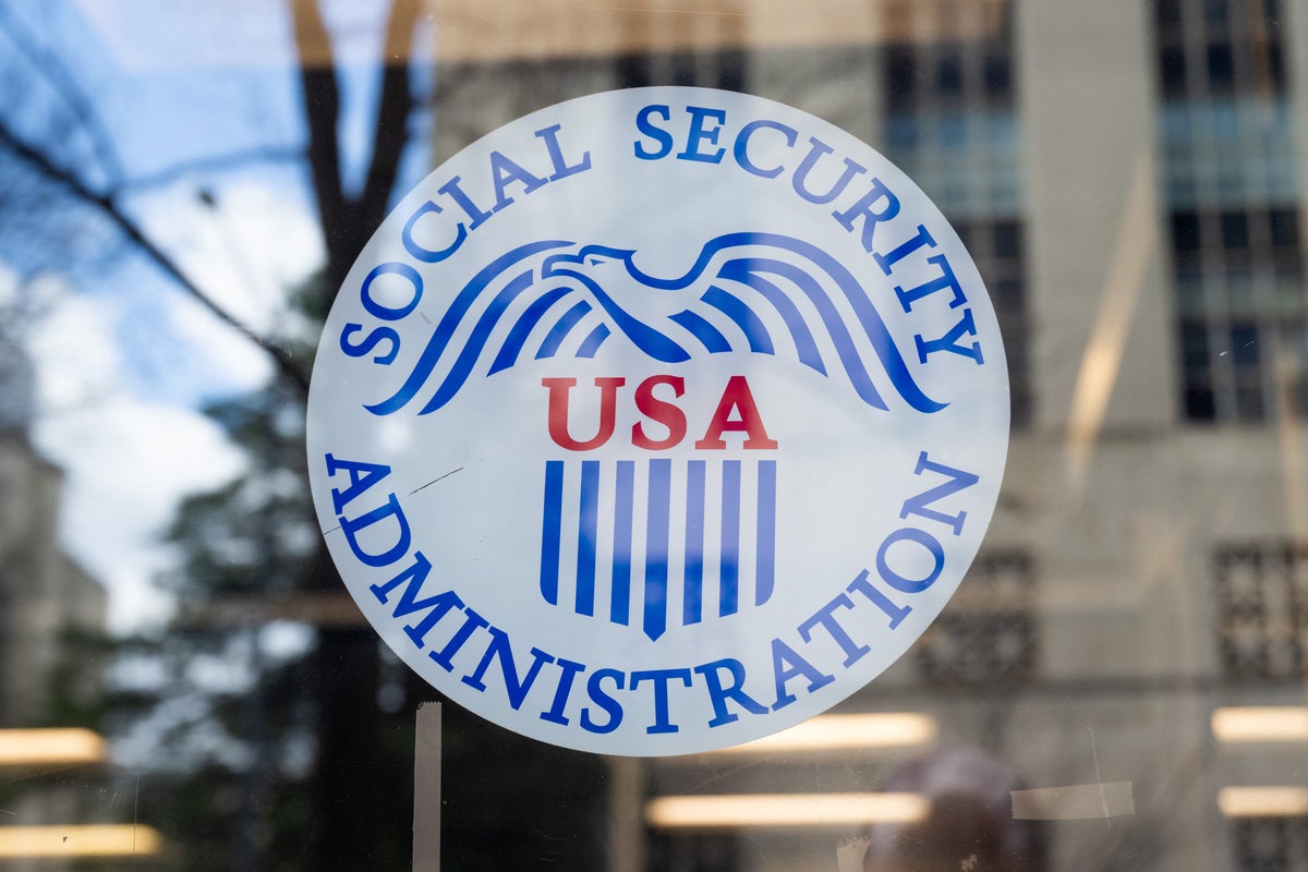 Social Security fund set to run out in 2034, one year earlier than ...