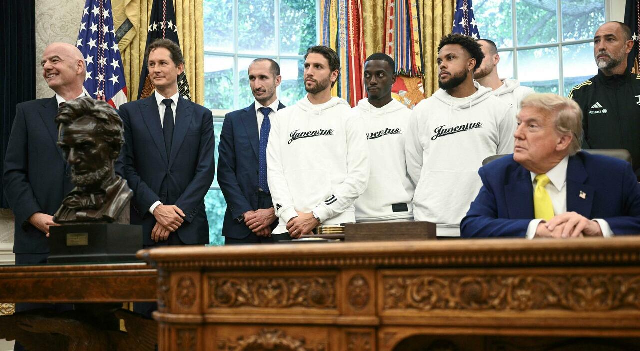 La Juventus in visita alla Casa Bianca, Donald Trump parla della guerra ...