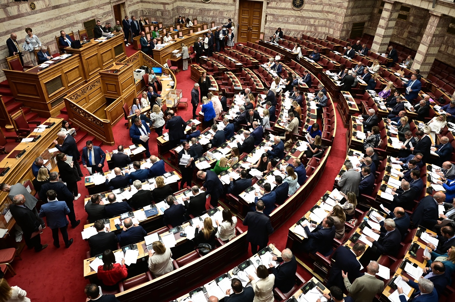Κλυδωνίζει το πολιτικό τοπίο το σκάνδαλο του ΟΠΕΚΕΠΕ