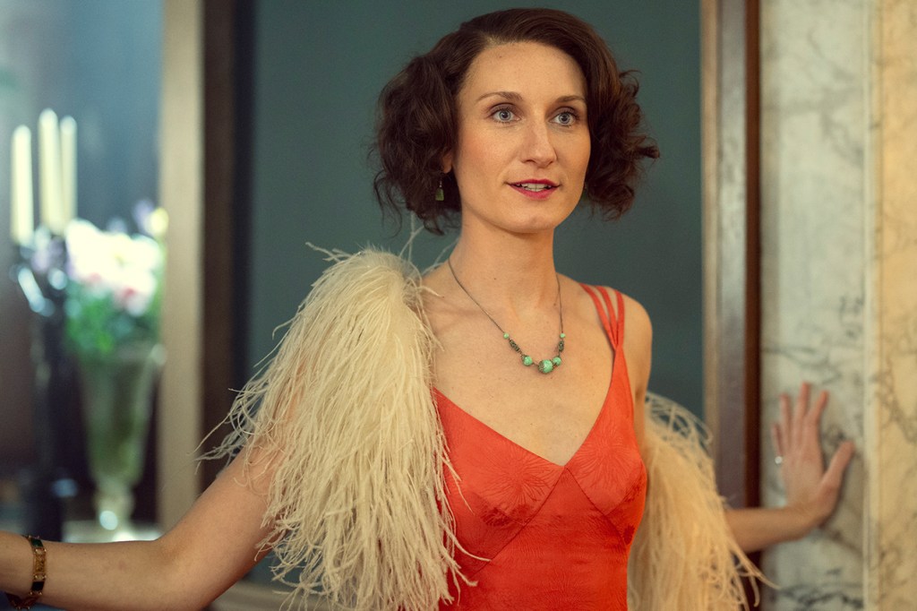 ‘Outrageous’ Cast Guide: How to Tell the Mitford Sisters Apart On the ...