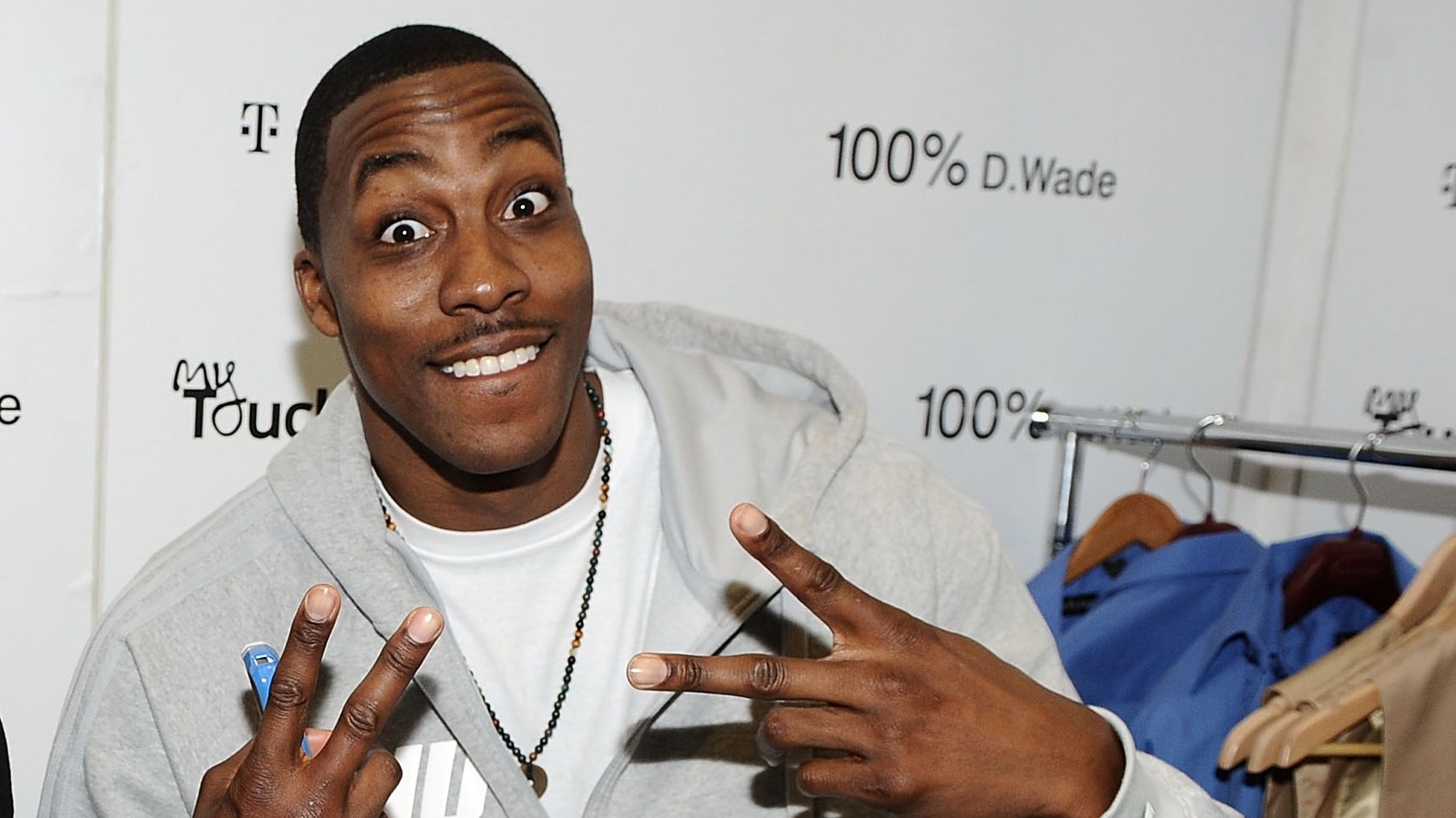 Dwight Howard, Lance Stephenson Have Fight, Spill into Stands