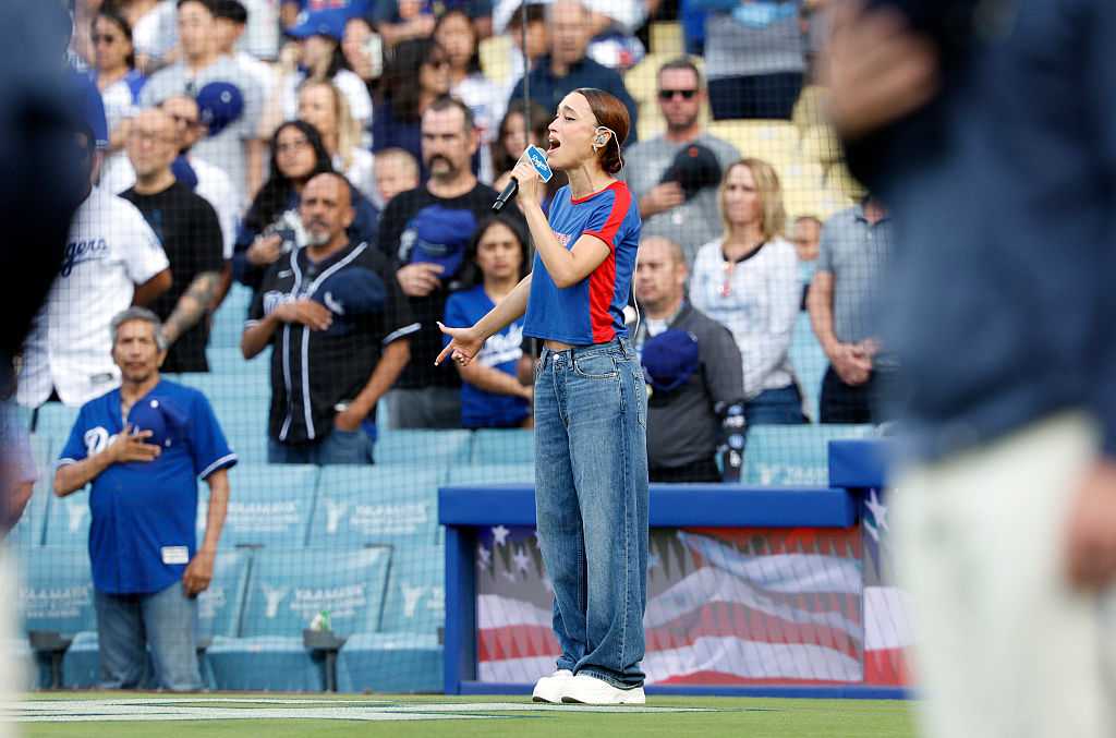 Singer Nezza explains why she sang US National Anthem in Spanish at ...