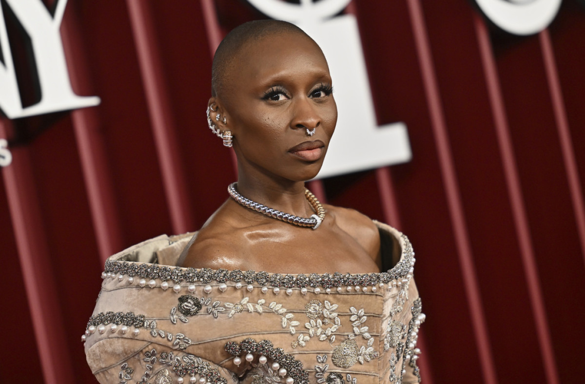 Η αιθέρια λάμψη της Cynthia Erivo στα Tony Awards ήταν εμπνευσμένη από ...
