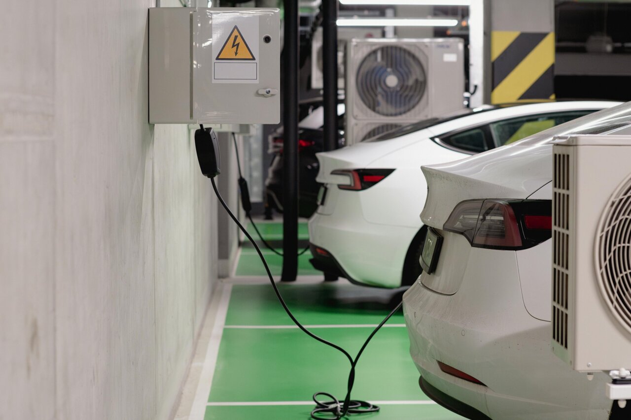 Charging infrastructure found more effective than tax credits for ...