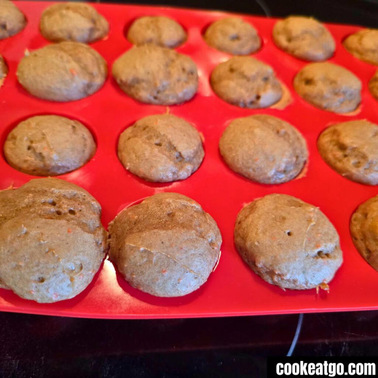 Easy 3 ingredient carrot cake muffins recipe!