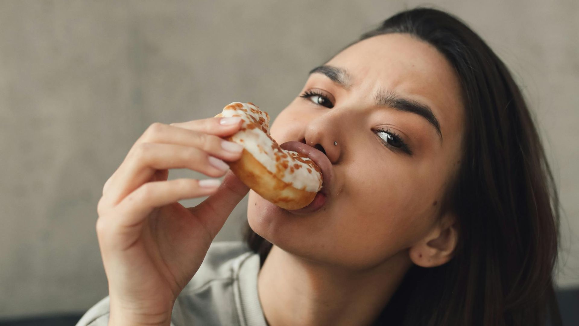 10 Foods That Will Damage Your Gut Health & 10 That Will Heal It