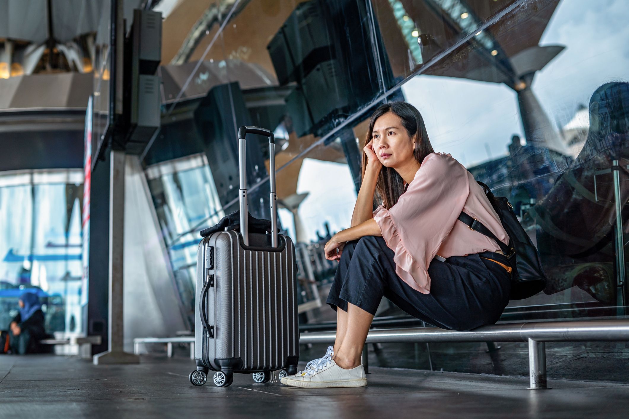 14 Mistakes People Make When Flying, According to Travel Pros