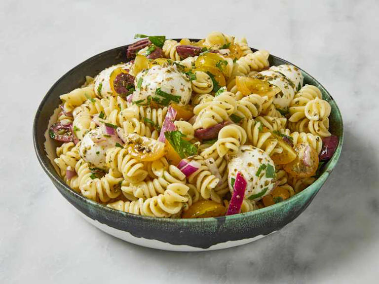Don't skip this simple-but-crucial dressing trick for the best pasta ...