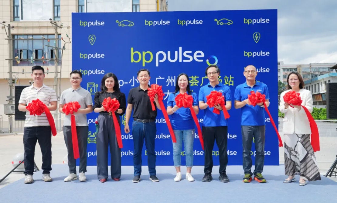 bp pulse, Xpeng open first EV charging station in China