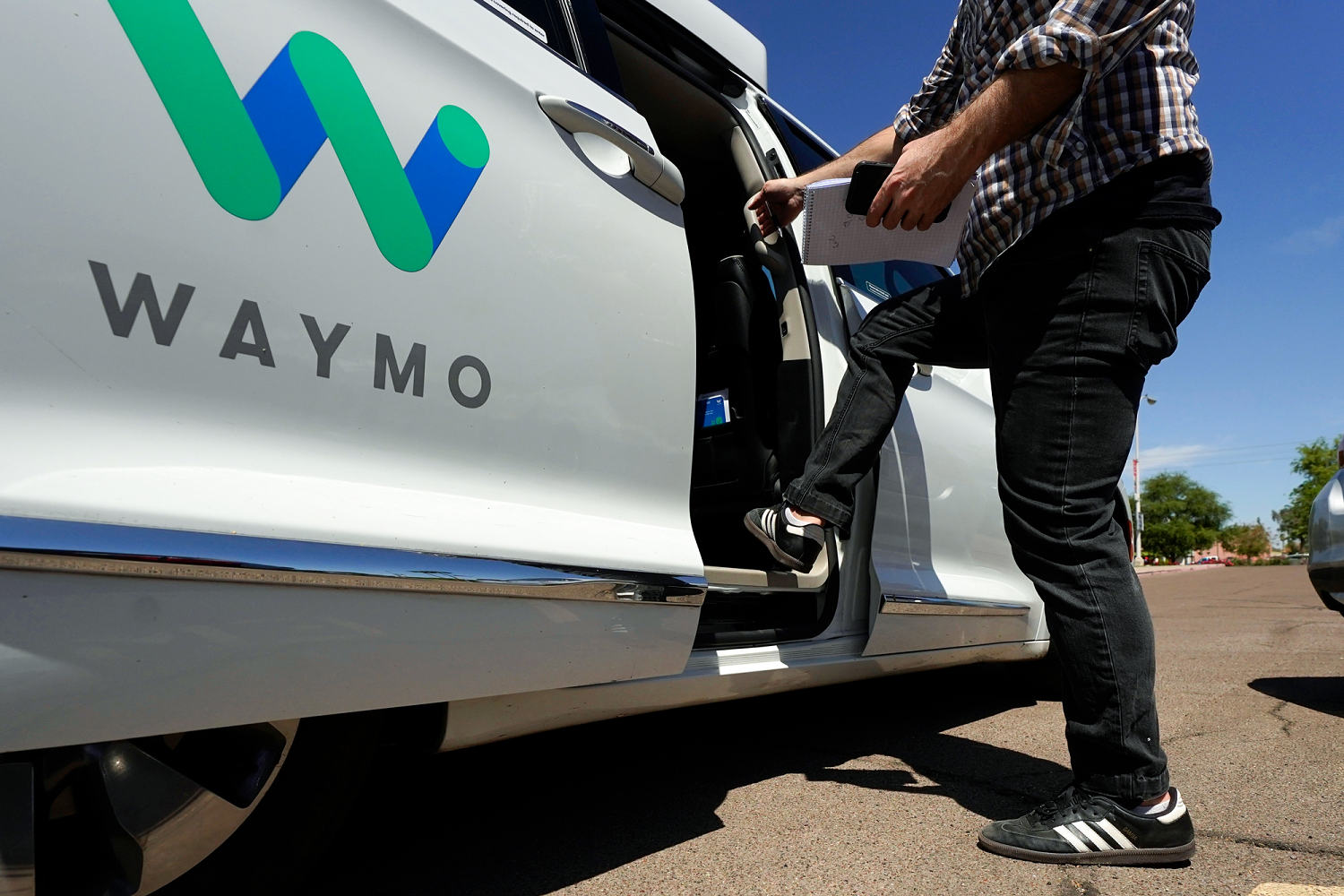 Waymo announces plan to test robotaxis in New York City with human ...