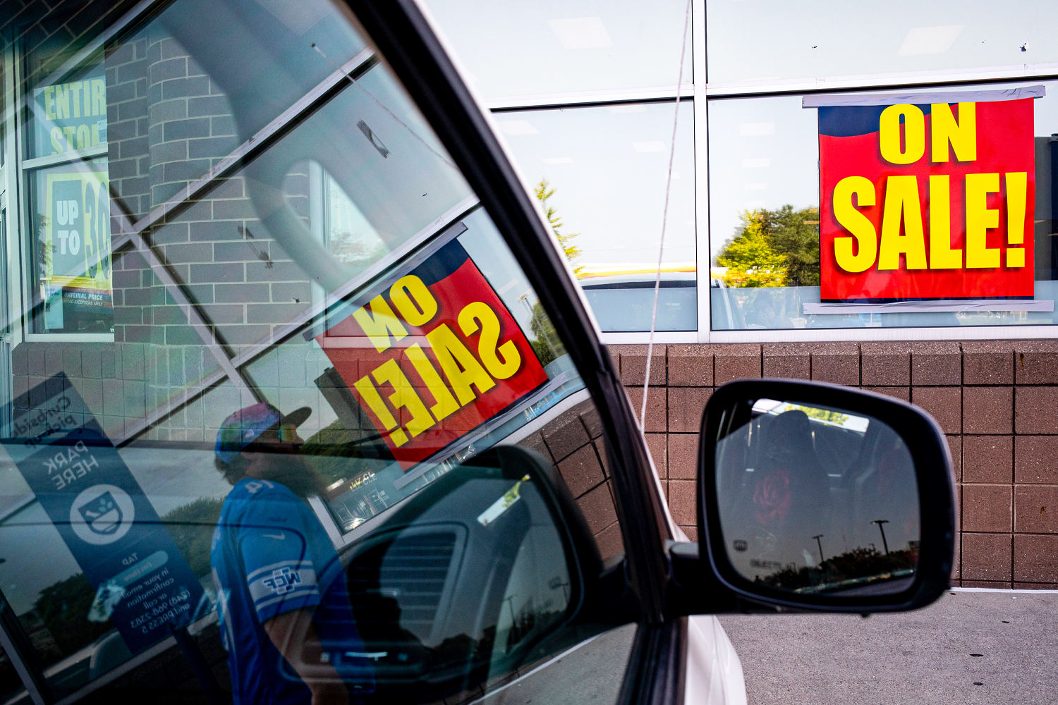 Why the Federal Reserve is keeping interest rates elevated for now