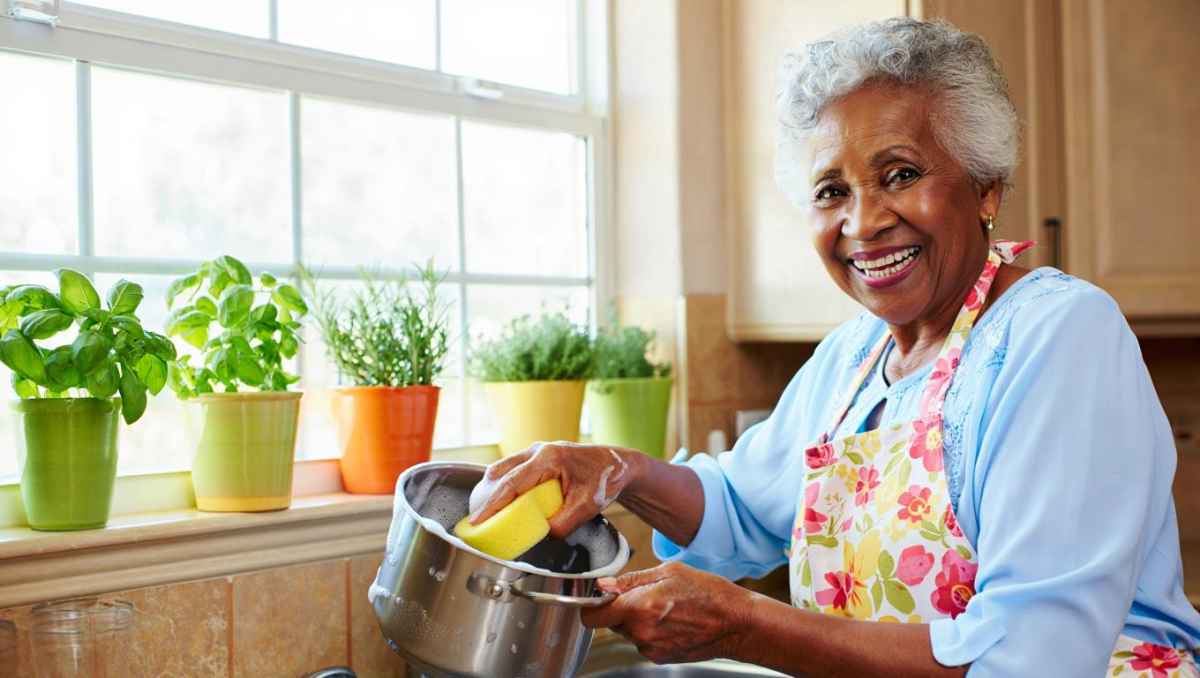Discover the grandmothers' trick for pans that shine like new using ...