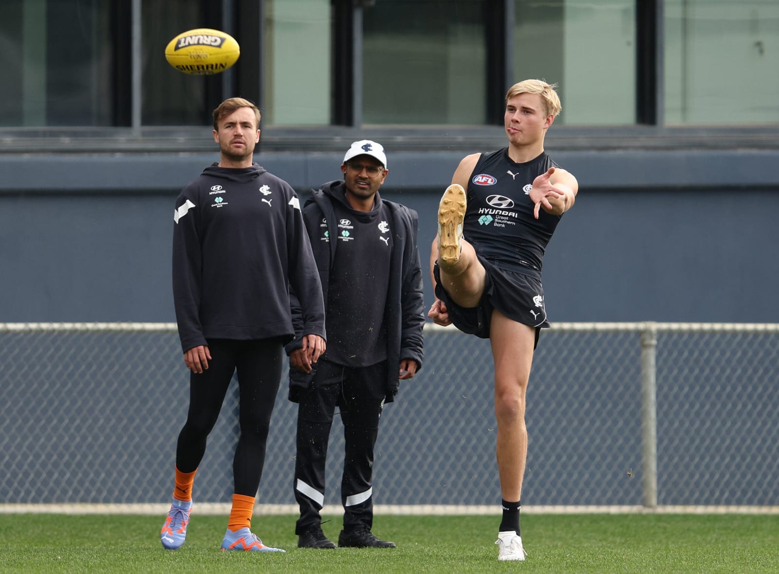 Carlton key forward presses claim for debut amid positional injury crisis