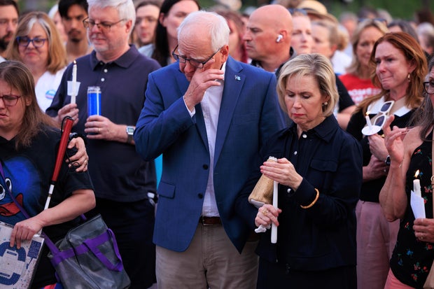 Candlelight vigil honoring Mark and Melissa Hortman draws hundreds to ...