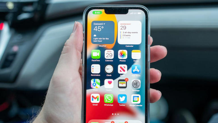 Fulton County school board votes to ban cellphones in class
