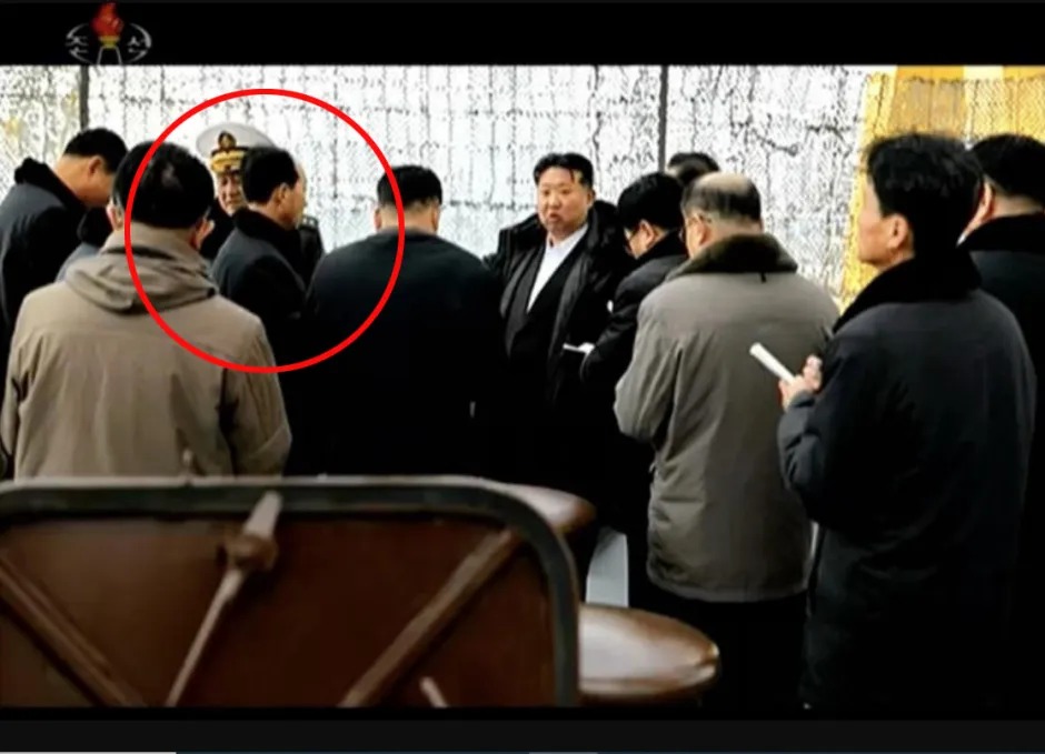 Kim Jong Un erases two officials from months-old state photos ...
