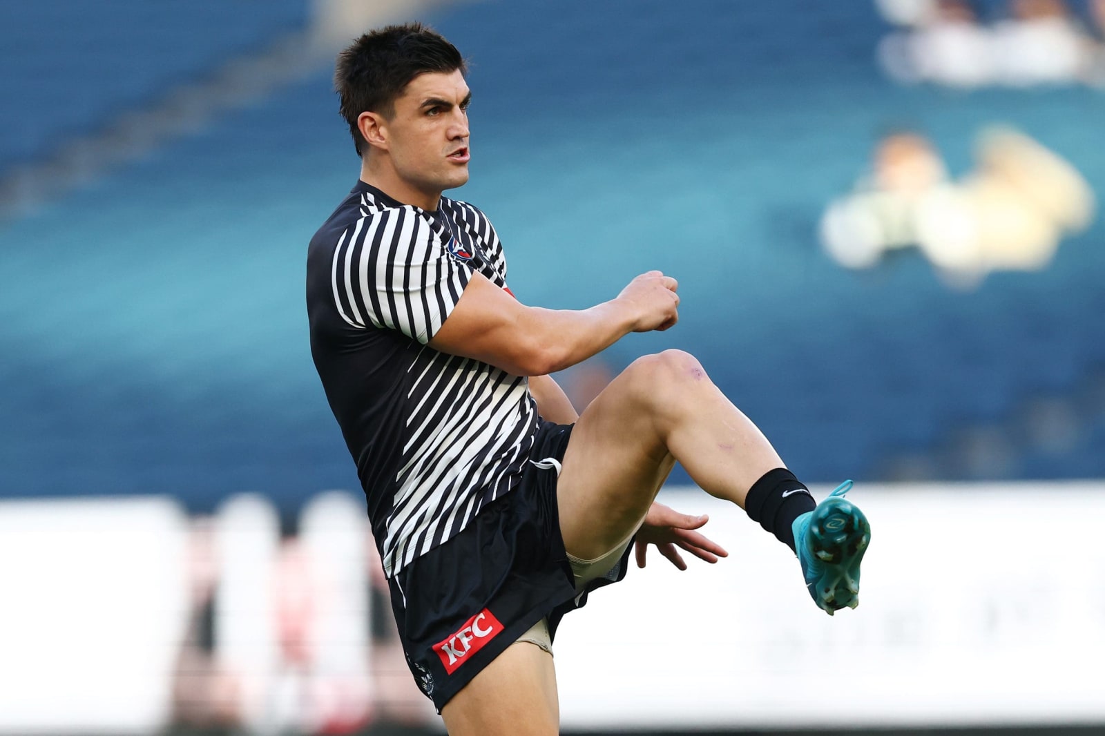 Collingwood coach confirms star defender, midfielder’s availability for ...