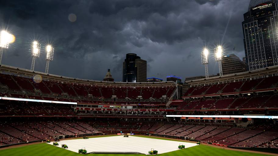 Cincinnati Reds vs Minnesota Twins Game Delayed for Second Time on ...