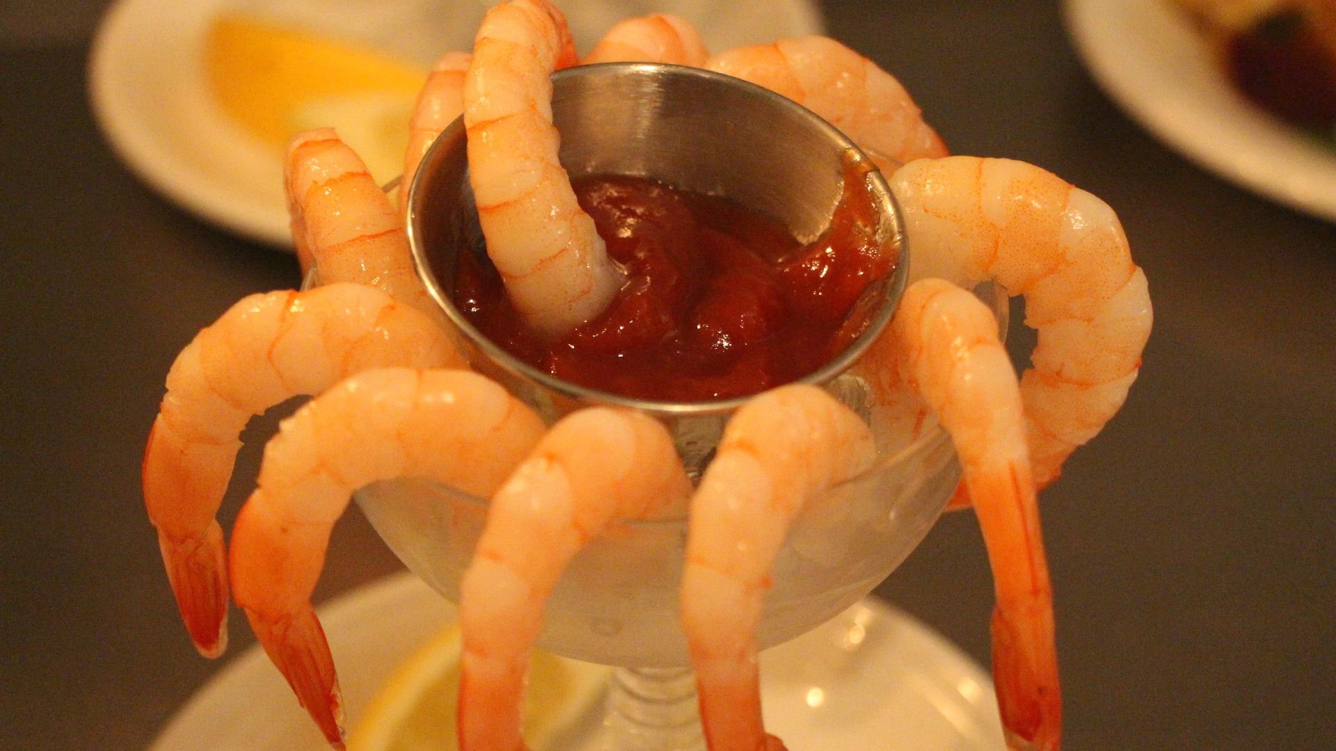 10 Overrated Seafood Dishes To Stop Ordering & 10 Plates To Grab More Often