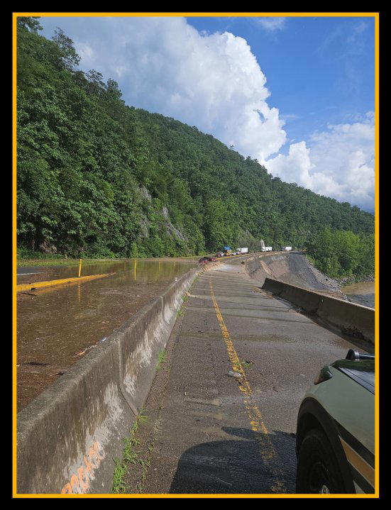 Flooding, rockslide closes I-40 near Tennessee-North Carolina state line