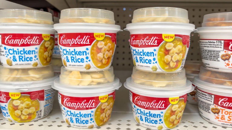 Frank Sinatra Always Requested 3 Cans Of This Soup Before Performing