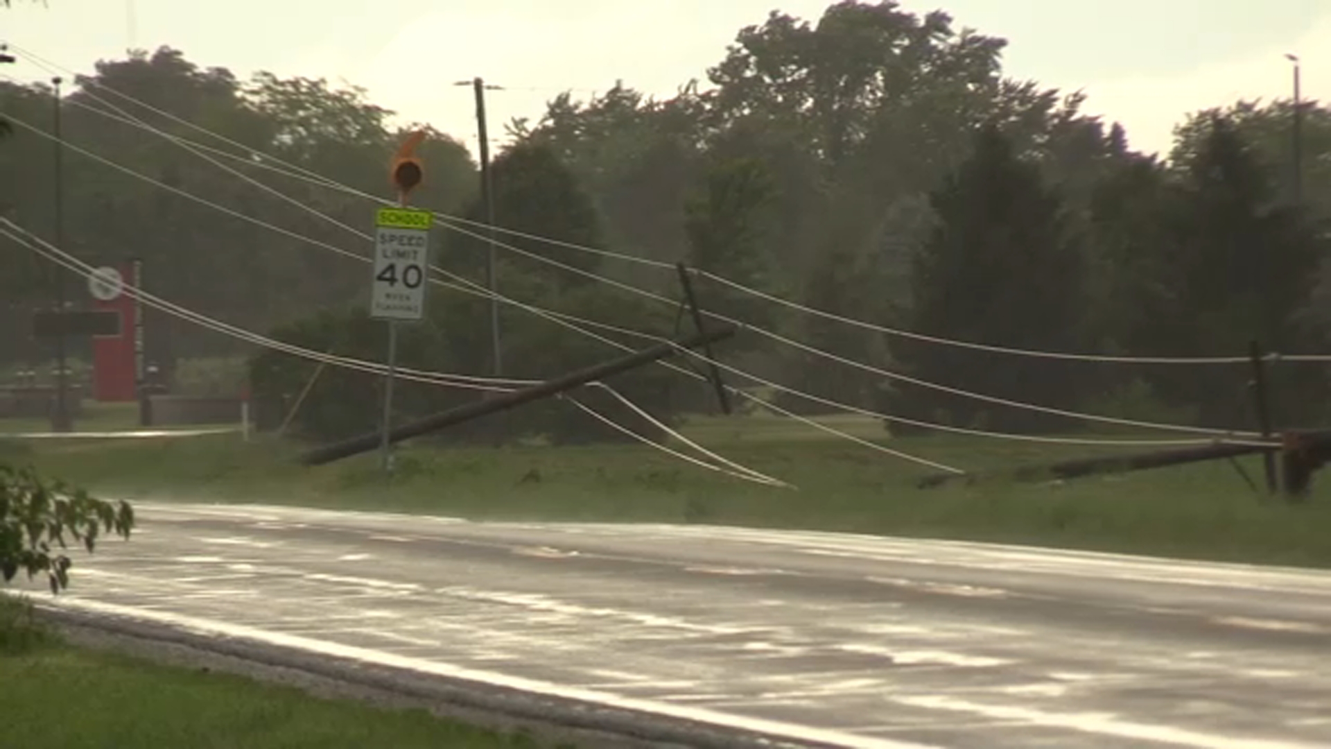 Chicago weather: Strong storms bring heavy rain, high winds, damage to ...