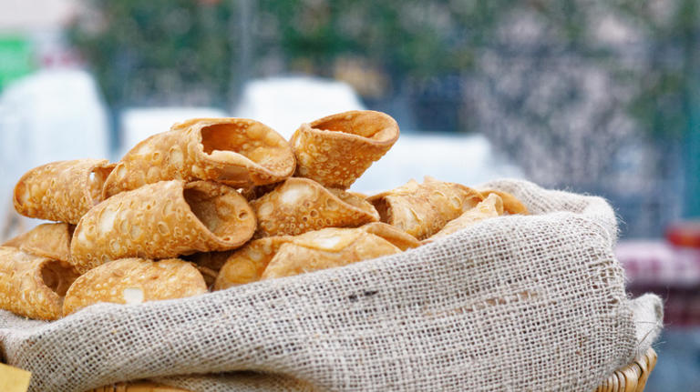 11 Tips For Making Bakery-Worthy Cannoli
