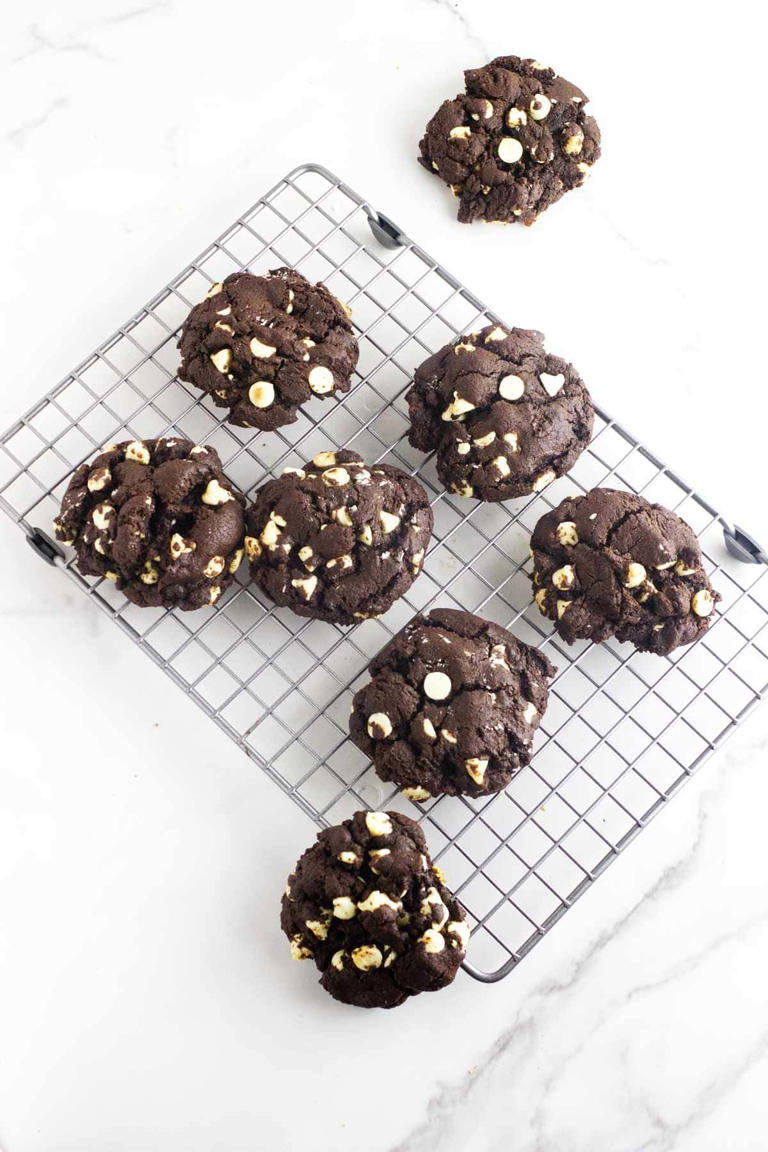 Inside-out chocolate chip cookies