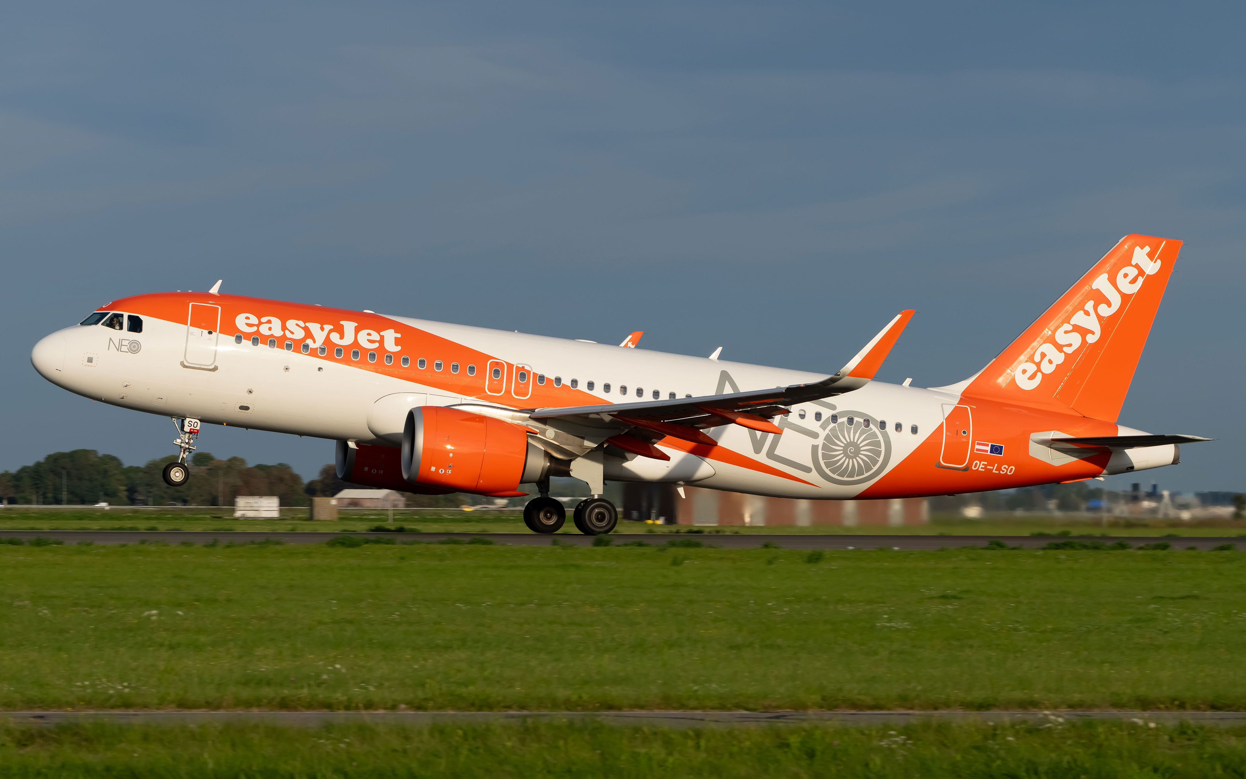 Big Expansion: easyJet Adds 22 Routes From 12 UK Airports