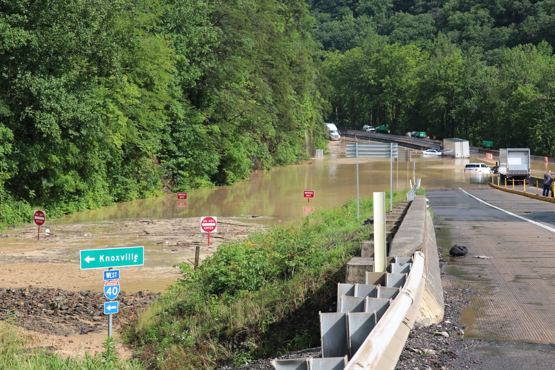 Woman describes being stranded on I-40 in Cocke Co. for hours after ...