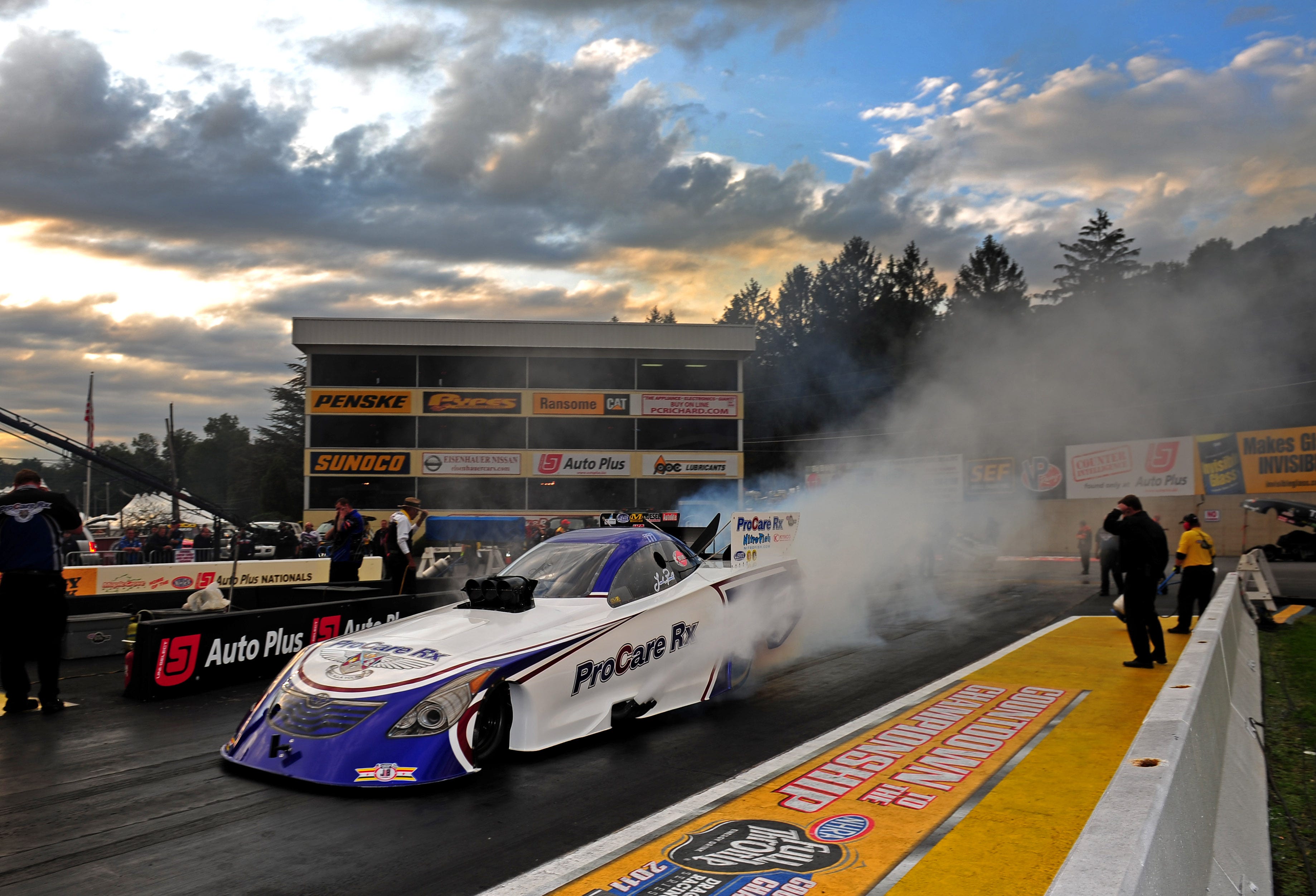 Racing guide for NHRA Bristol race, including type of vehicles running ...