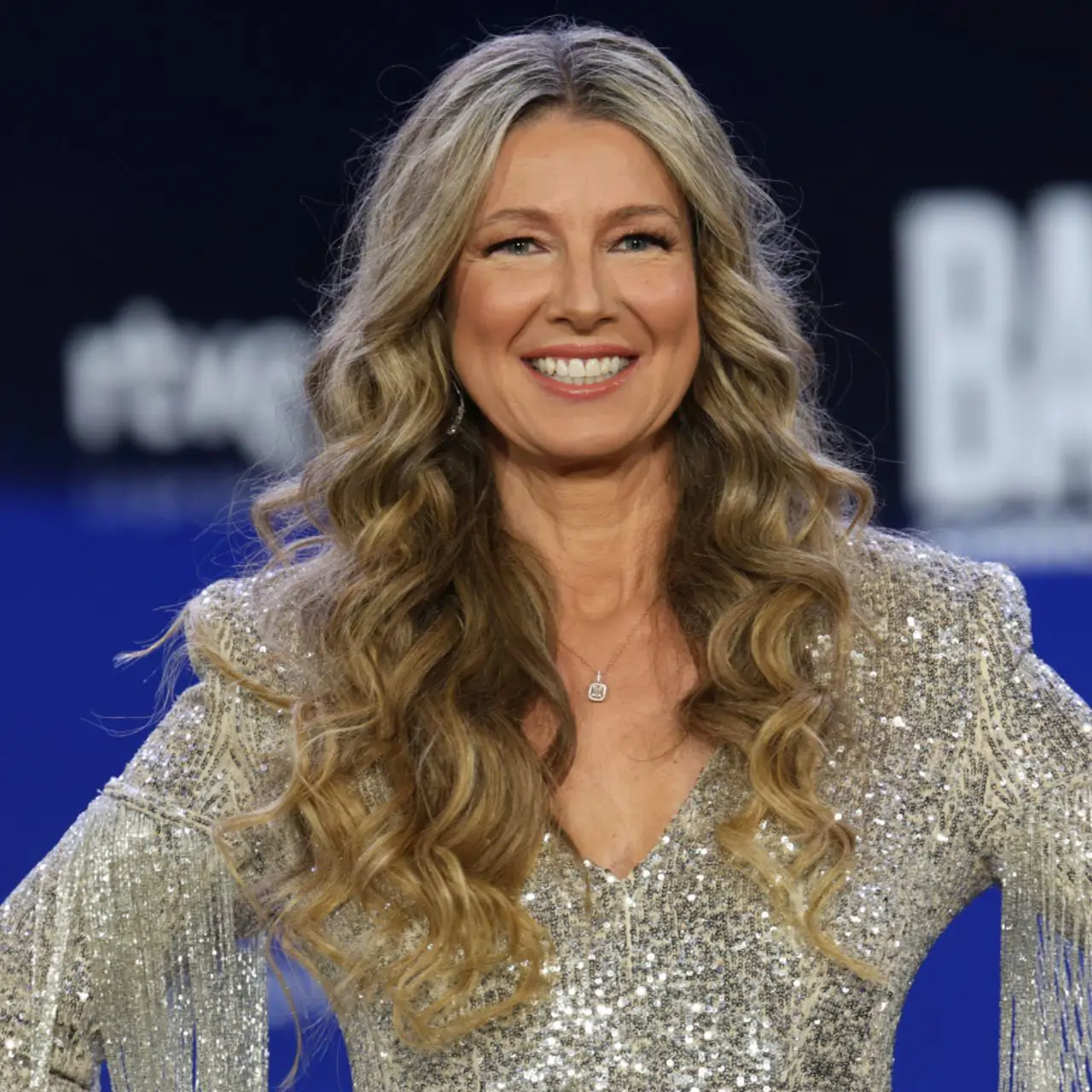 Conchi Arias: "El rizo de Anne Igartiburu tiene un volumen controlado y ...