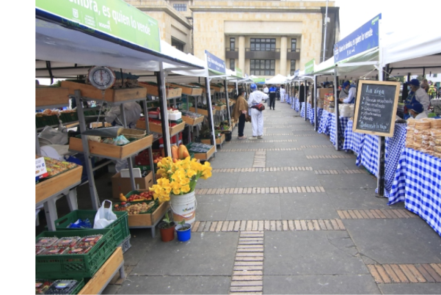 Moda, gastronomía y tradición: lo que trae el Mercado Campesino 2025 en ...