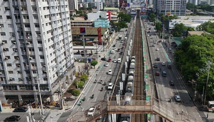 Marcos Jr. wants Kamuning footbridge replaced